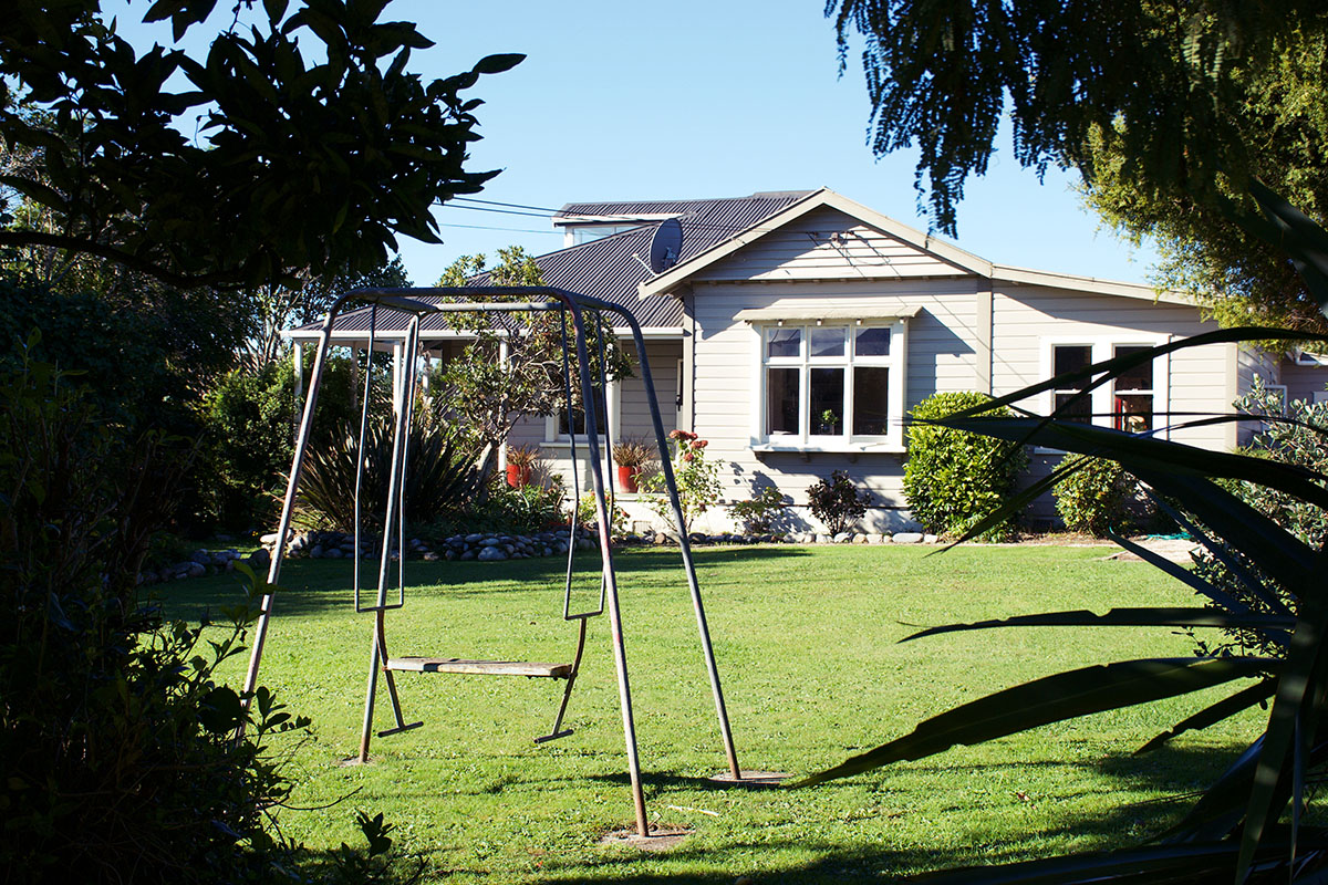 Think outside the box: two couples buy a house together » Sorted